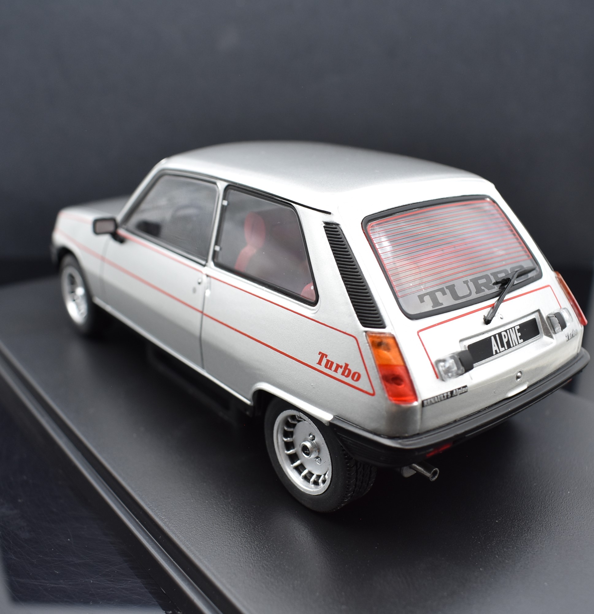Modellino auto scala 1:24 Renault 5 Alpine diecast modellismo statico ...