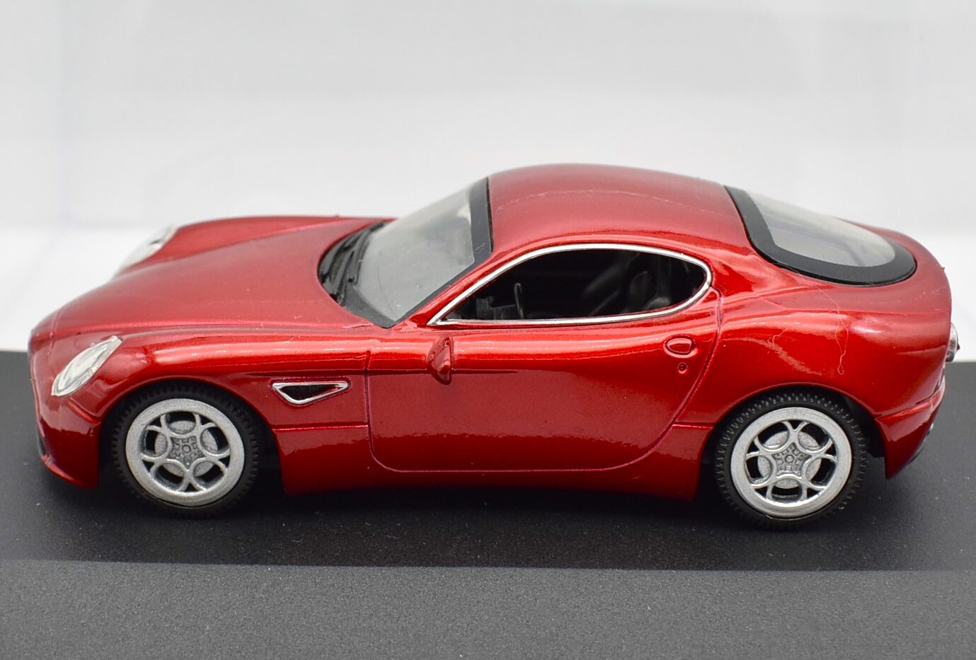 Modellino auto scala 1:43 Alfa Romeo 8C Competizione modellismo statico ...