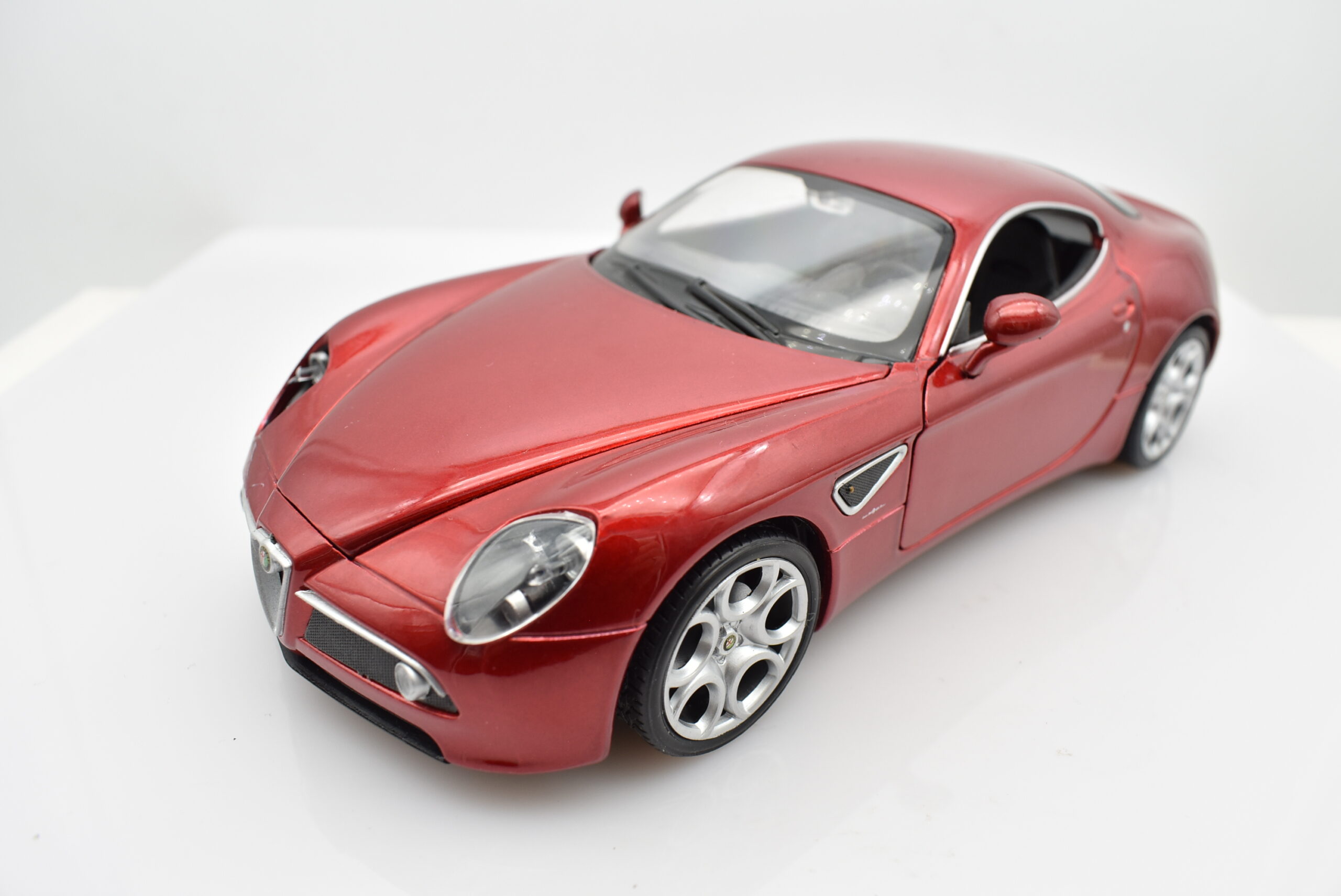 Modellino auto scala 1:24 Alfa 8C Competizione modellismo statico da ...