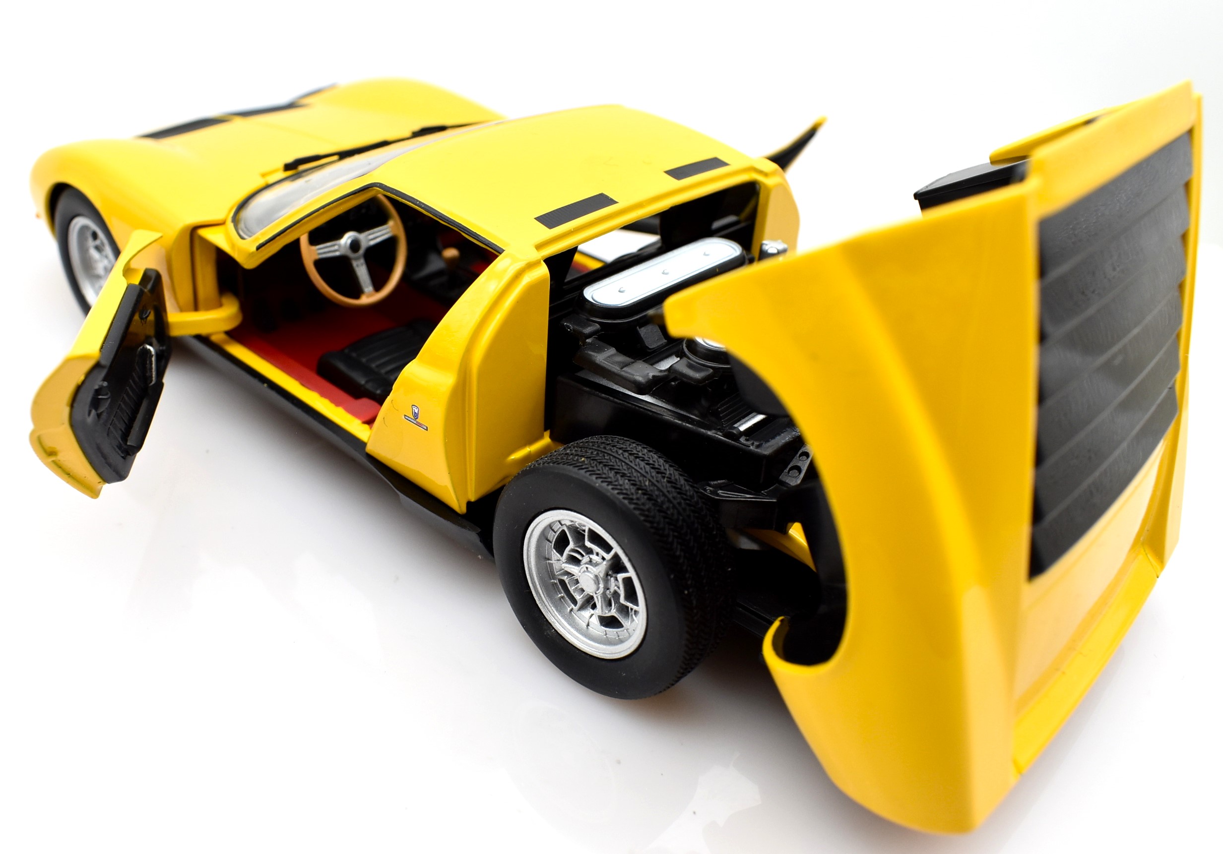 Modellino auto scala 1:24 Lamborghini P 400 Miura modellismo statico da ...