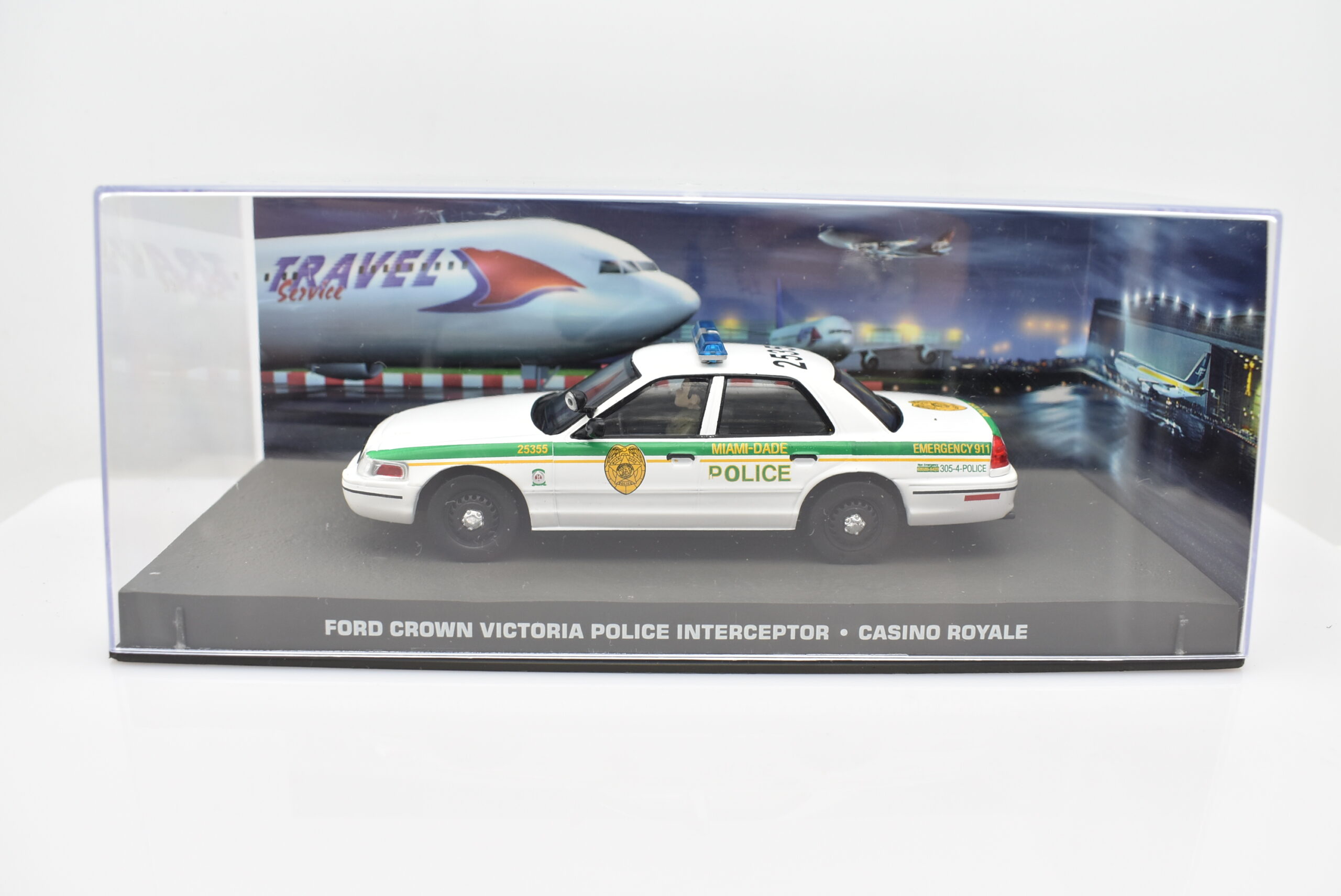 Modellini auto dei film 007 James Bond scala 1:43 FORD CROWN VICTORIA ...