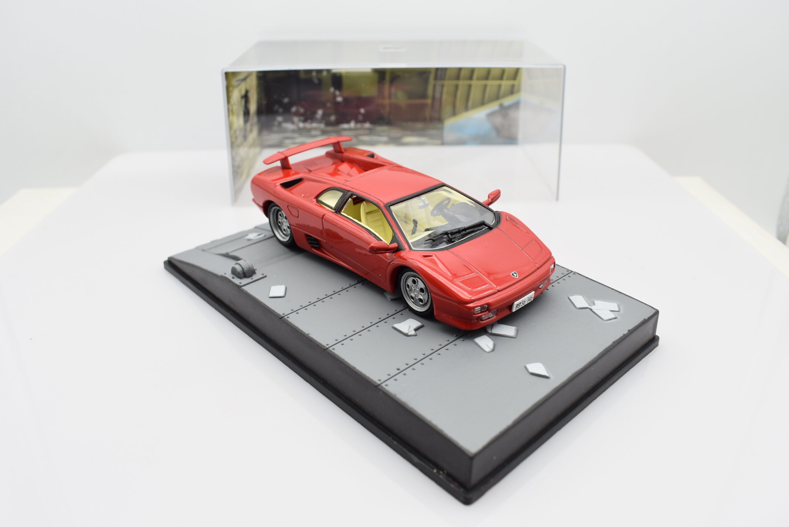 Modellini auto dei film 007 James Bond scala 1:43 LAMBORGHINI DIABLO ...