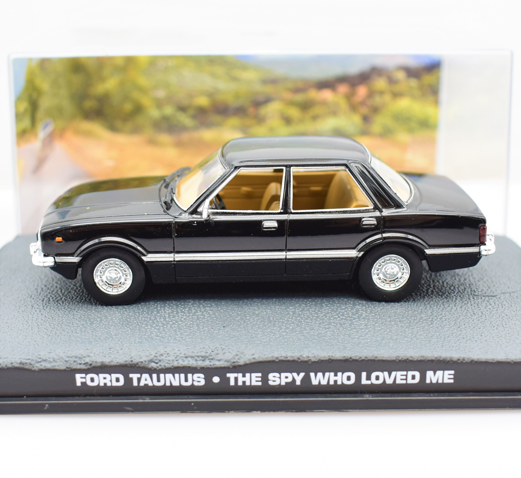 Modellini auto dei film 007 James Bond scala 1:43 FORD TAUNUS ...