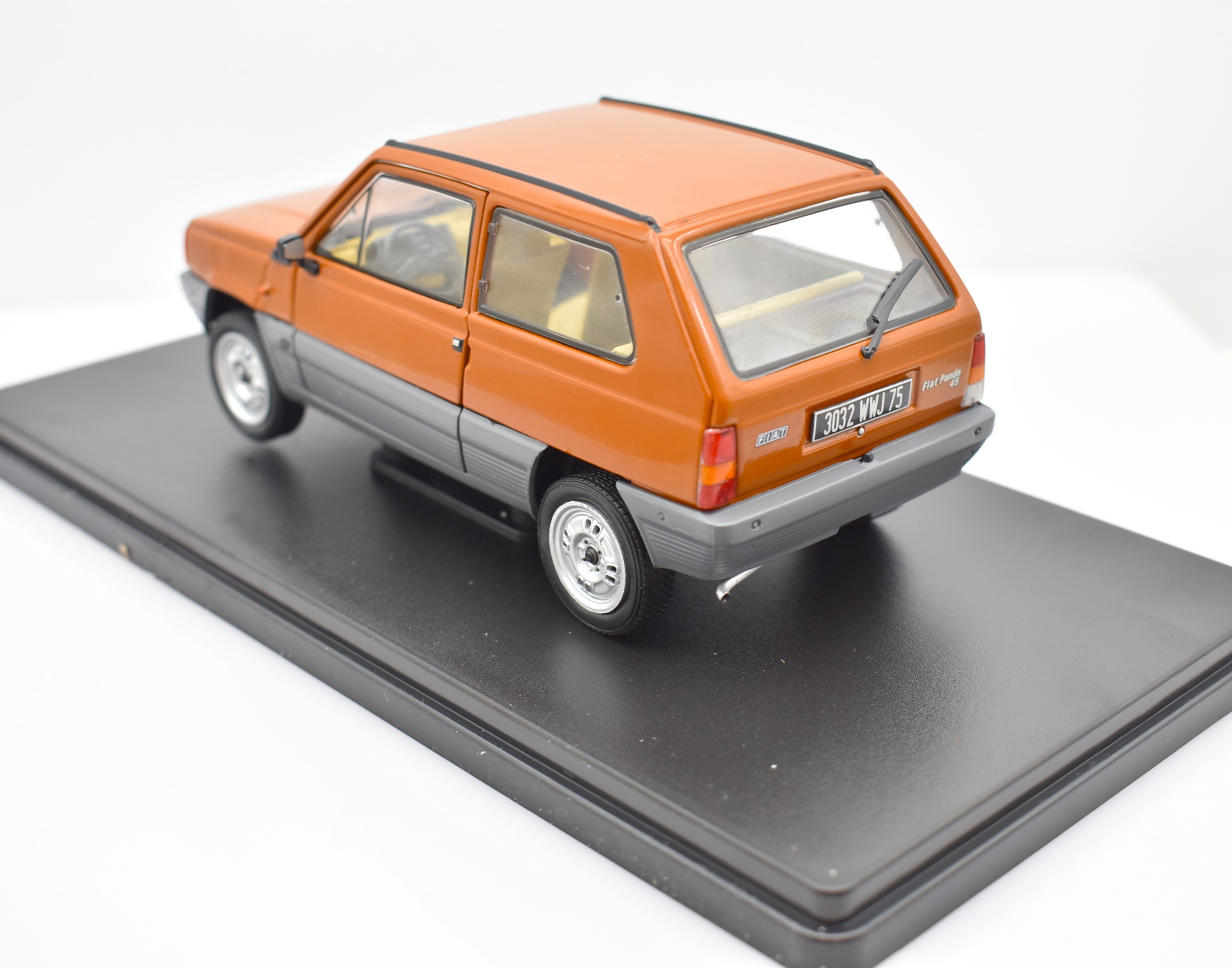 Modellino auto scala 1:24 FIAT PANDA diecast collezione modellismo ...