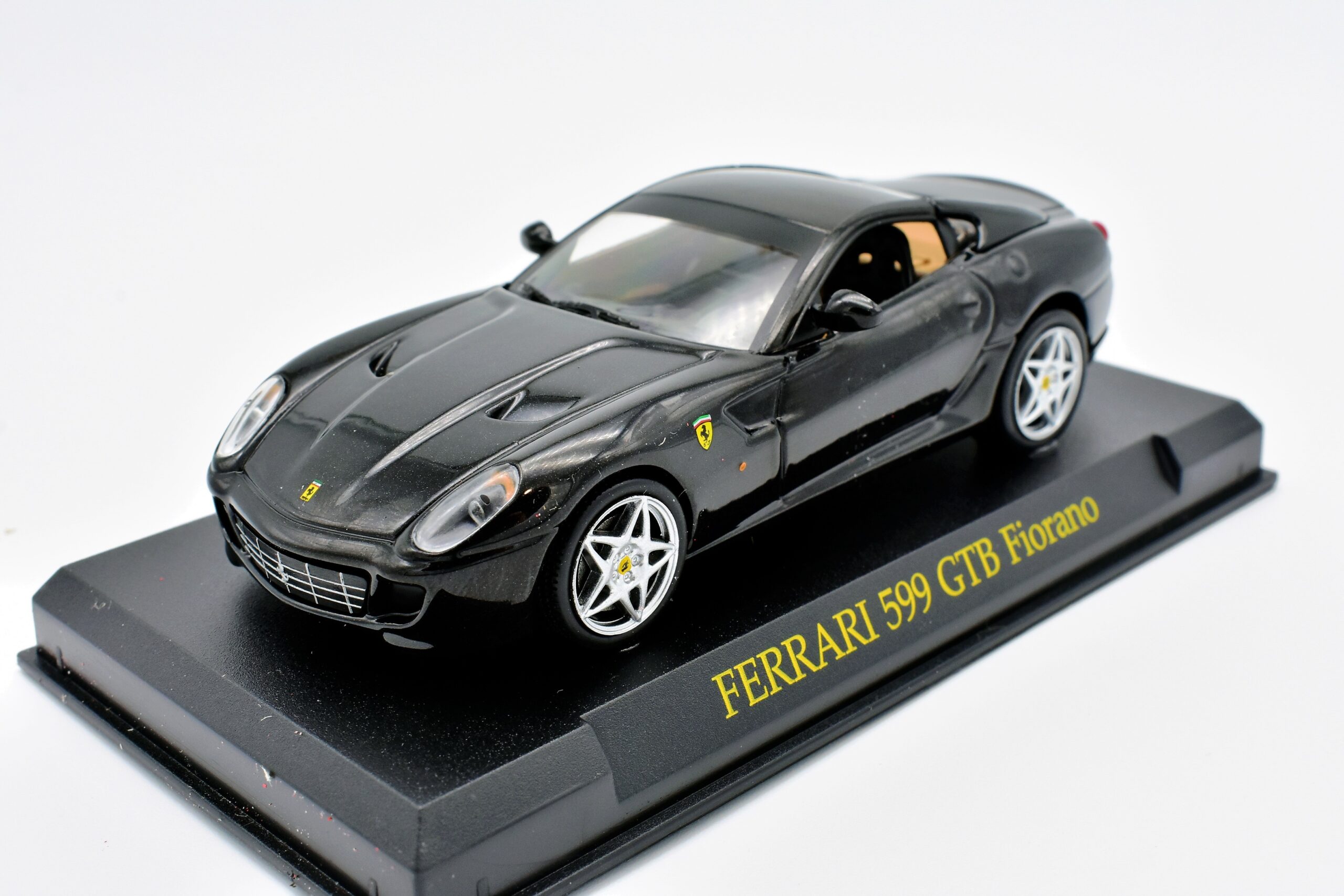 Modellini auto FERRARI 599 GTB FIORANO scala 1:43 da collezione edicola ...