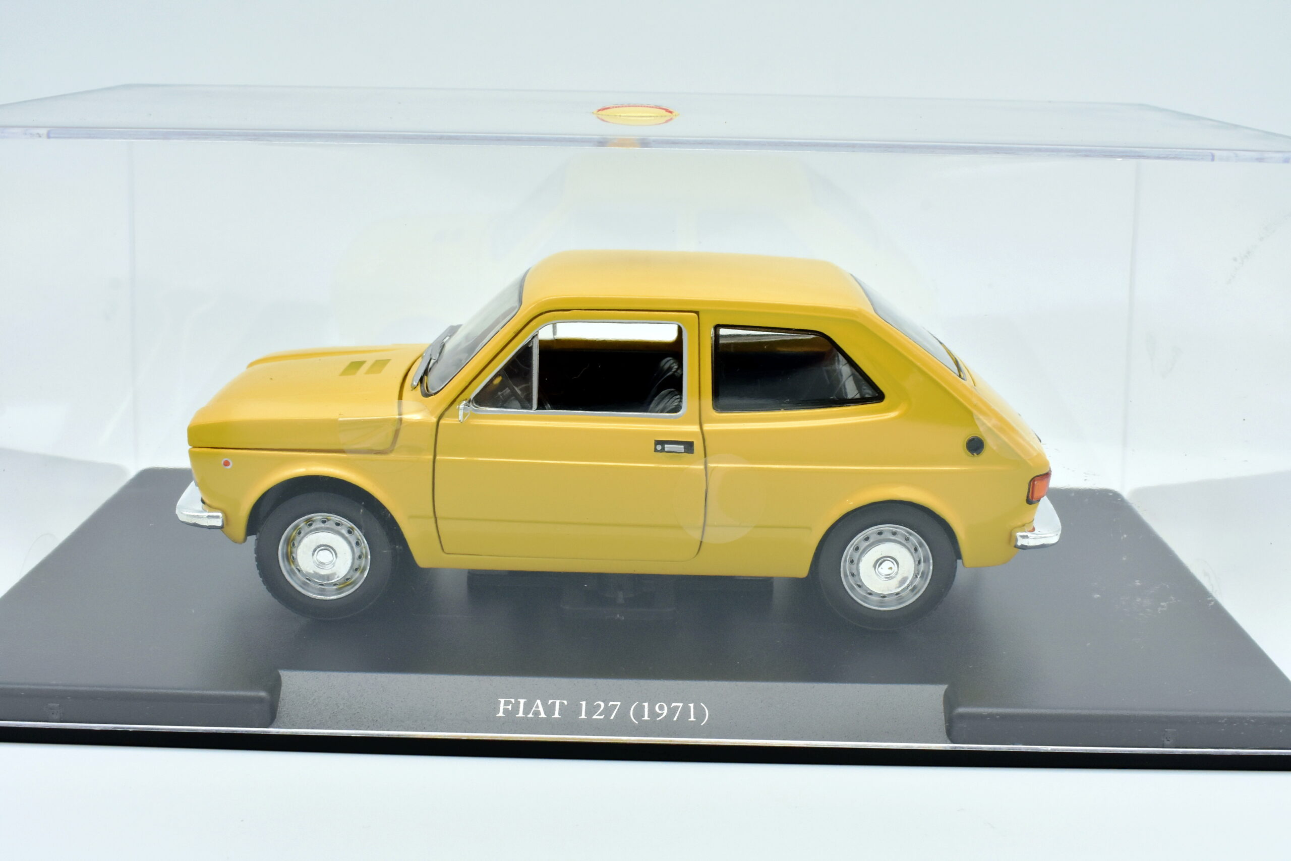 Modellino auto scala 1:24 FIAT 127 modellismo statico da collezione ...