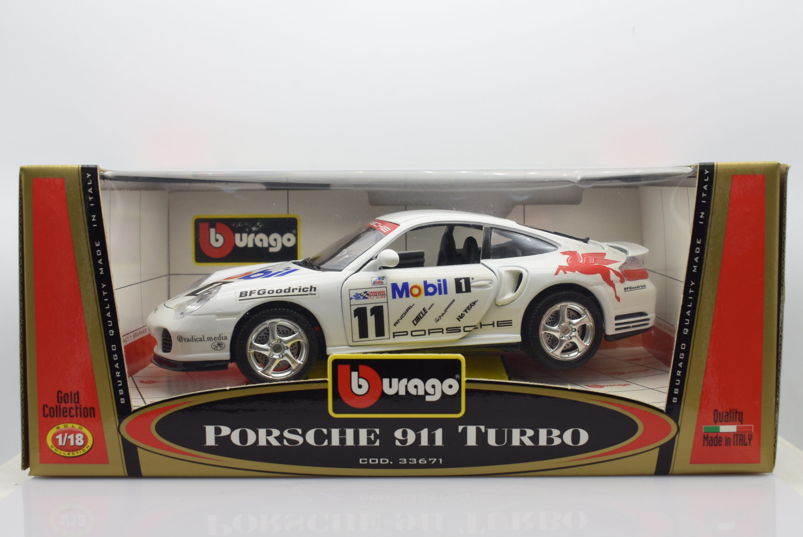 Modellino auto PORSCHE 911 TURBO scala 1:18 Burago diecast modellismo ...