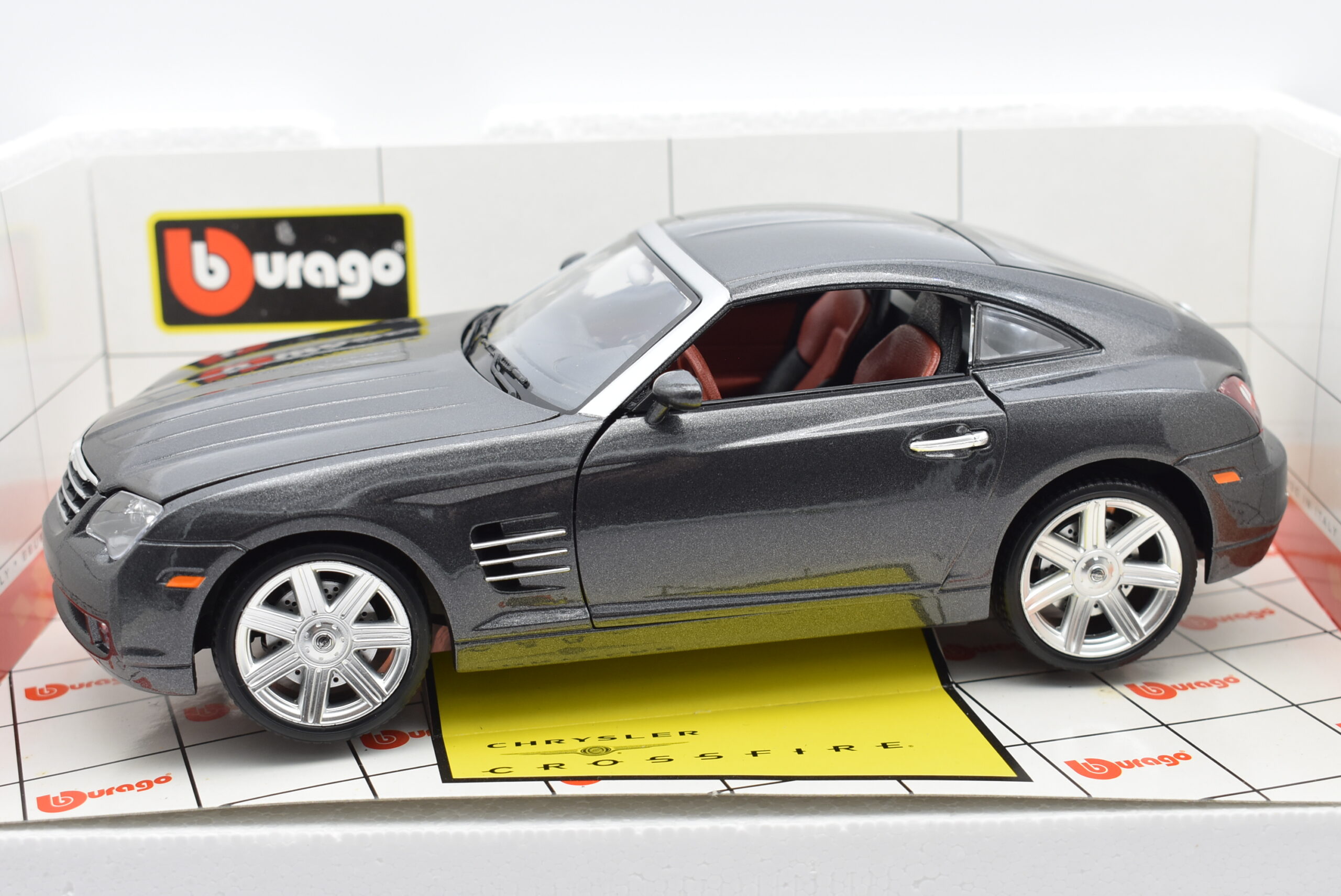 Modellino auto CHRYSLER CROSSFIRE scala 1:18 Burago diecast modellismo ...