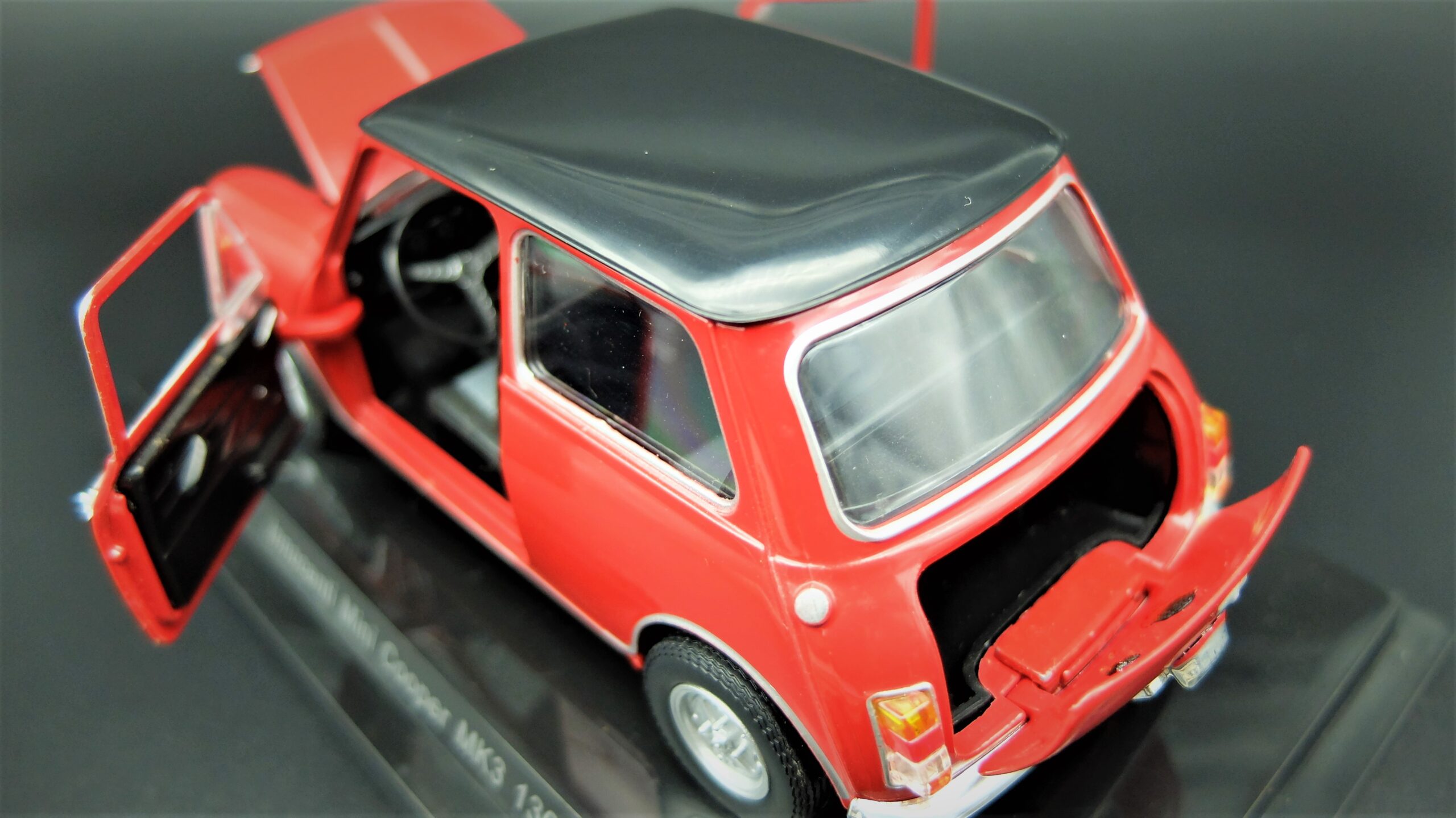 Modellino auto scala 1:24 INNOCENTI MINI COOPER MK3 1300 modellismo ...