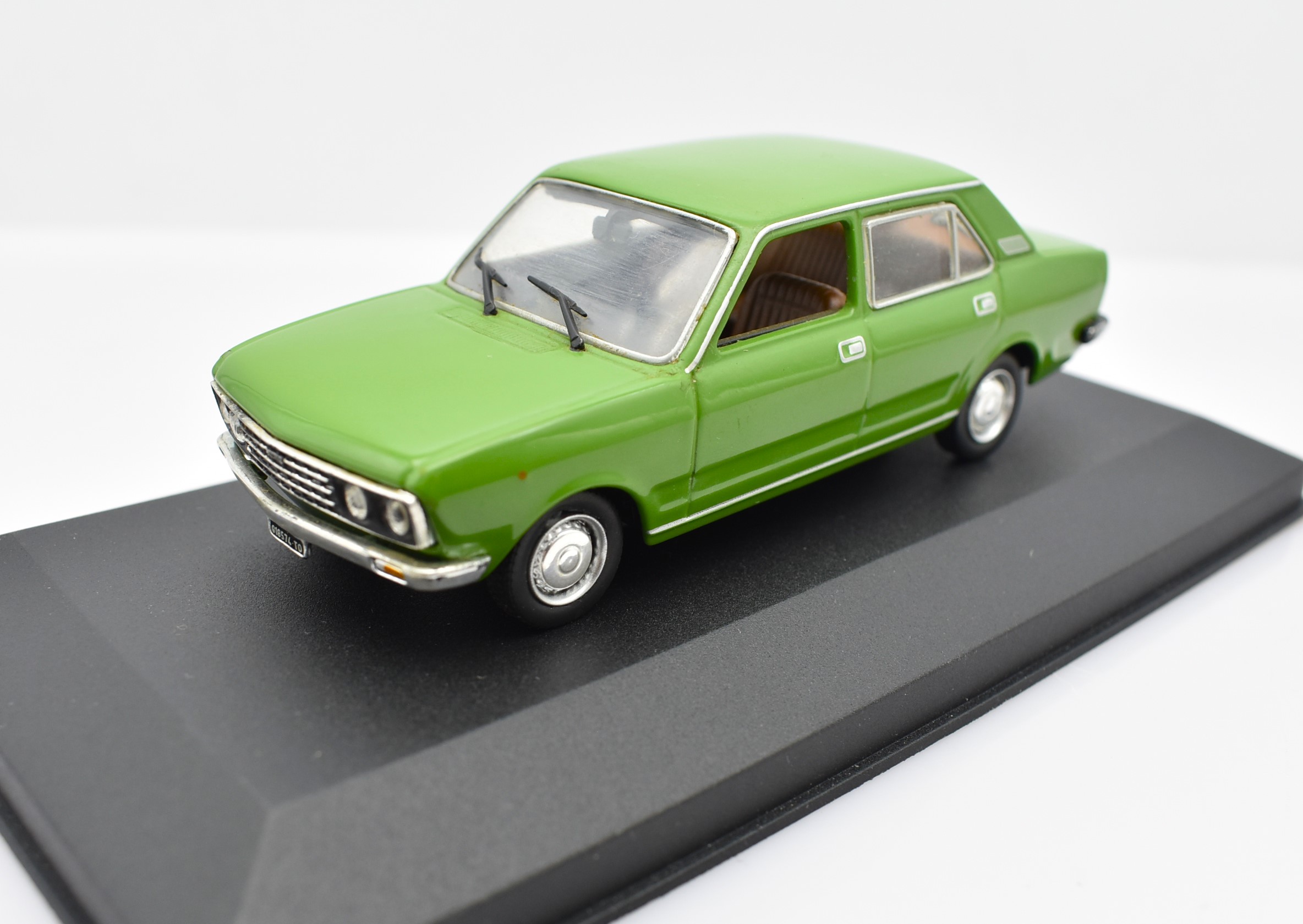 Modellini auto da collezione scala 1:43 FIAT 132 diecast modellismo ...