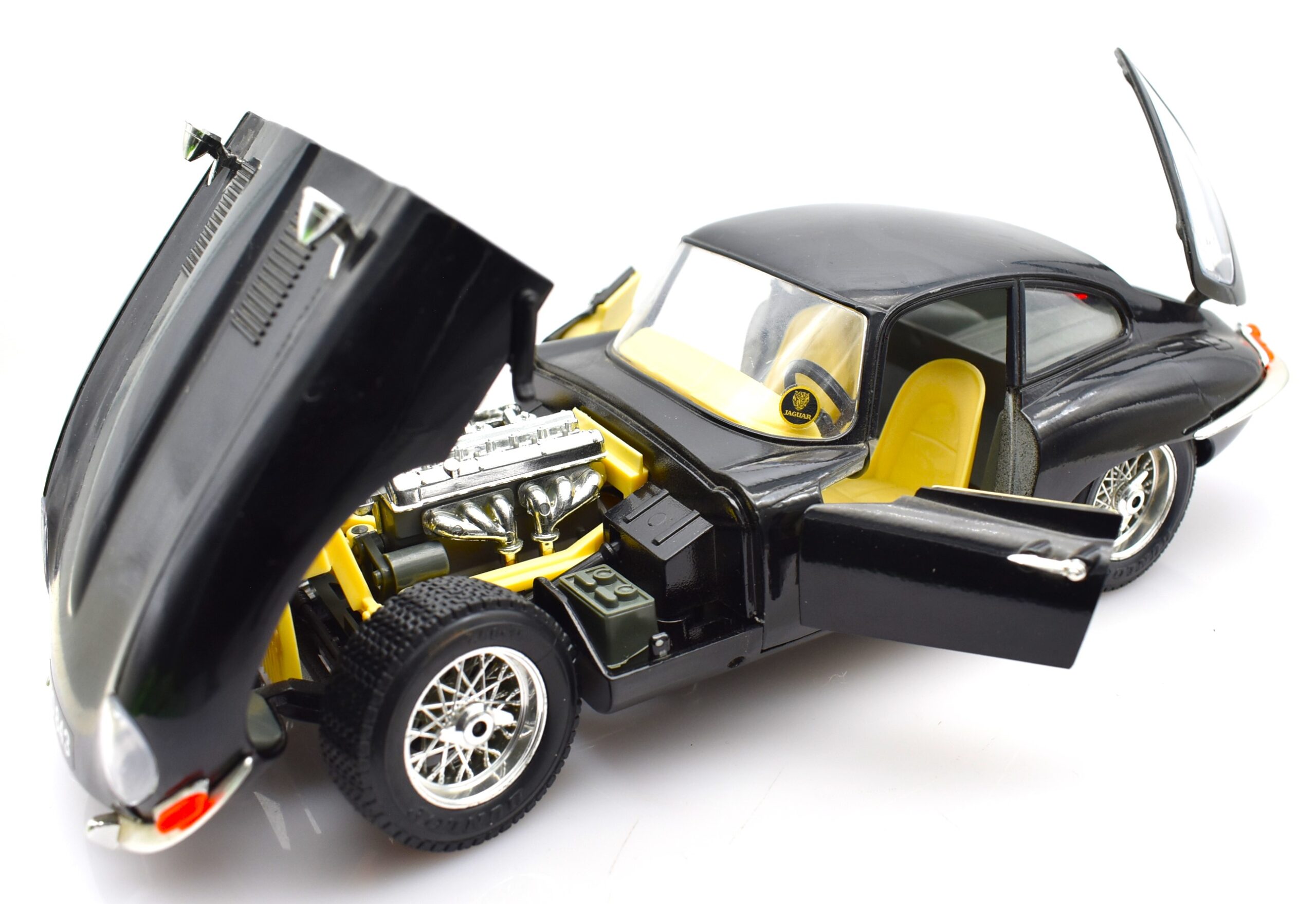 Modellino auto scala 1:18 Jaguar E Burago diecast modellismo da ...