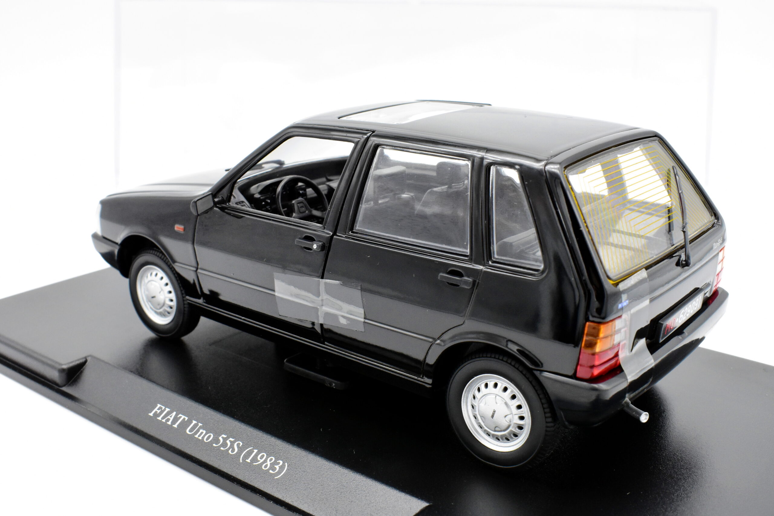 Modellino auto scala 1:24 FIAT UNO modellismo statico da collezione ...
