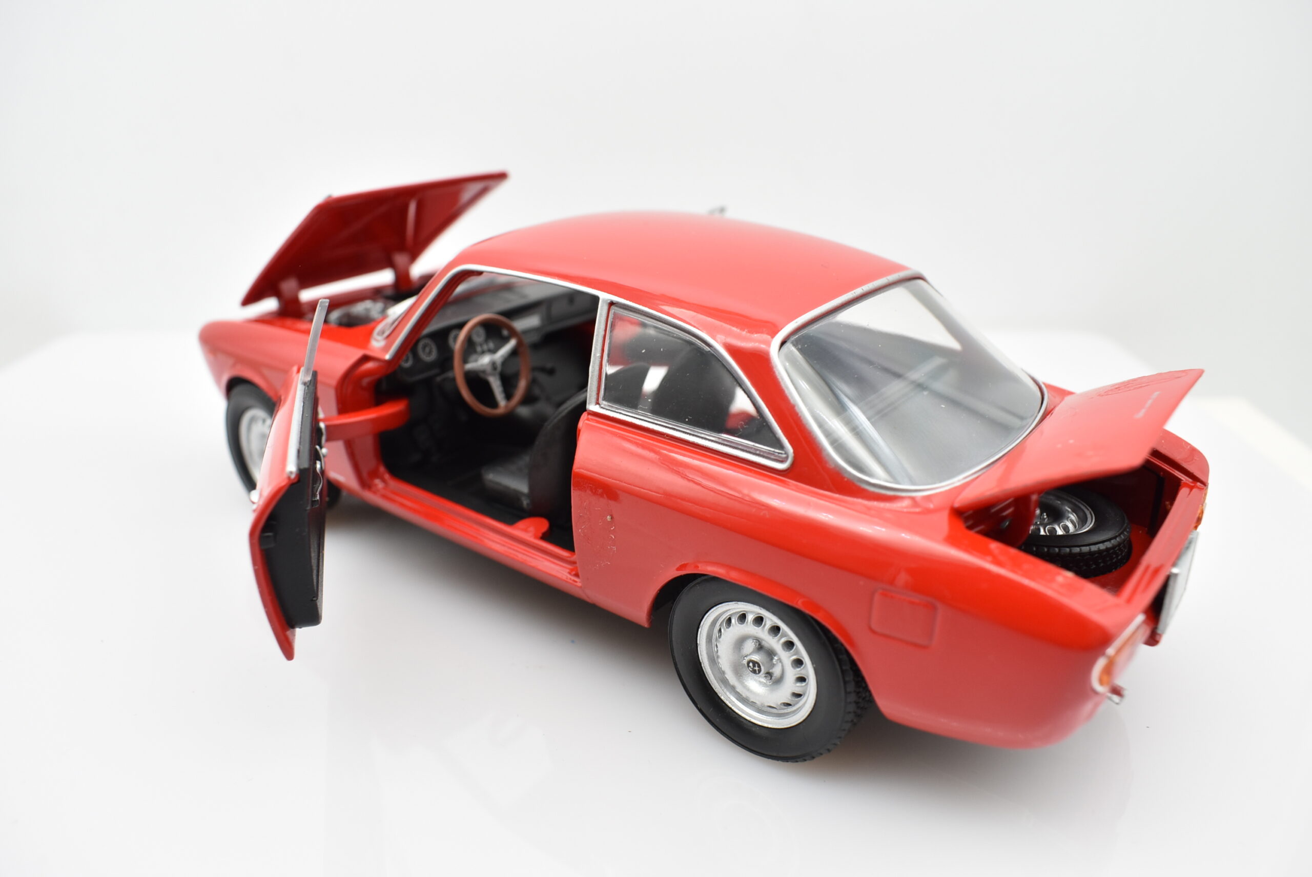 Modellino auto scala 1:24 ALFA ROMEO GIULIA SPRINT 1600 GTA CORSA ...