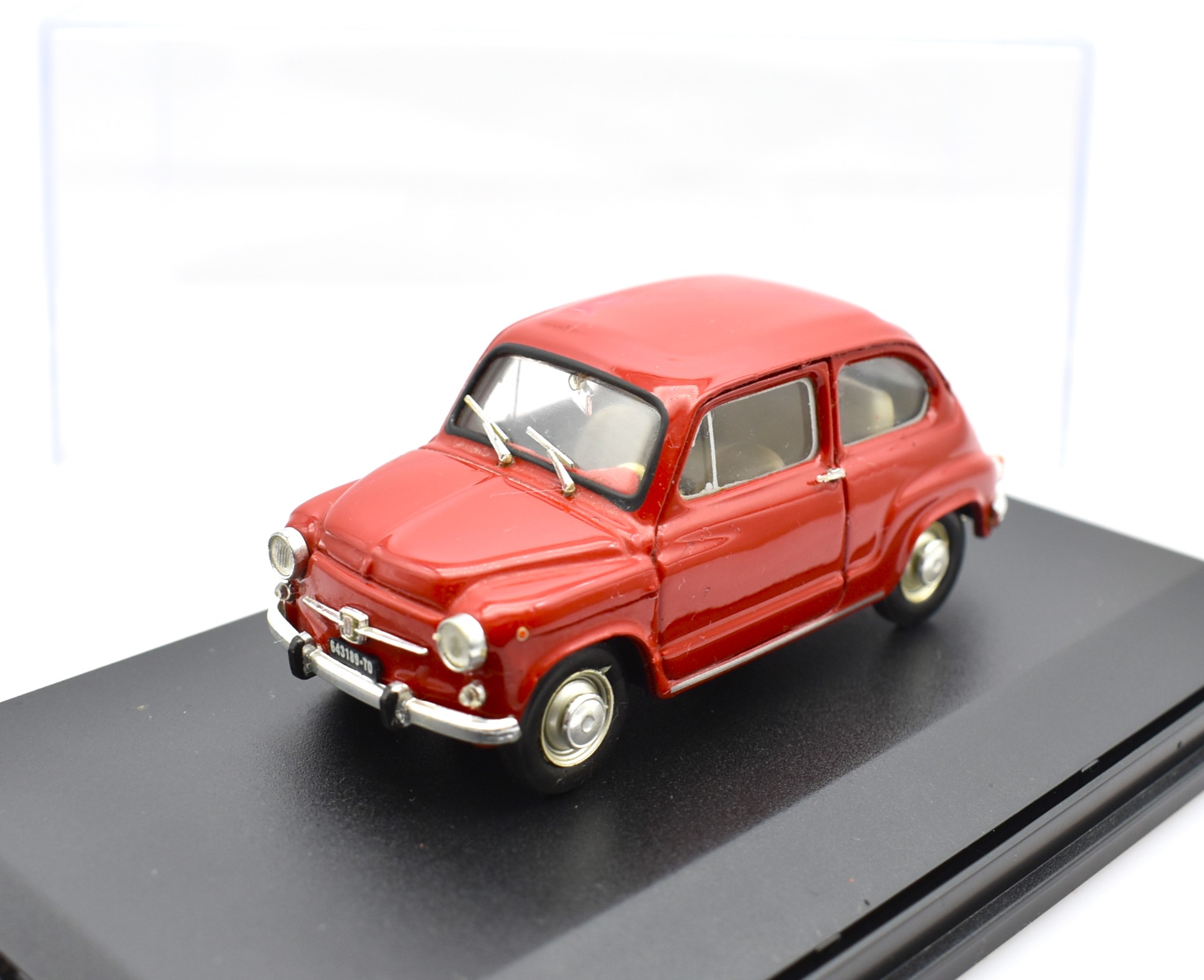 Modellino auto scala 1:43 Fiat 600 Brumm diecast modellismo statico ...
