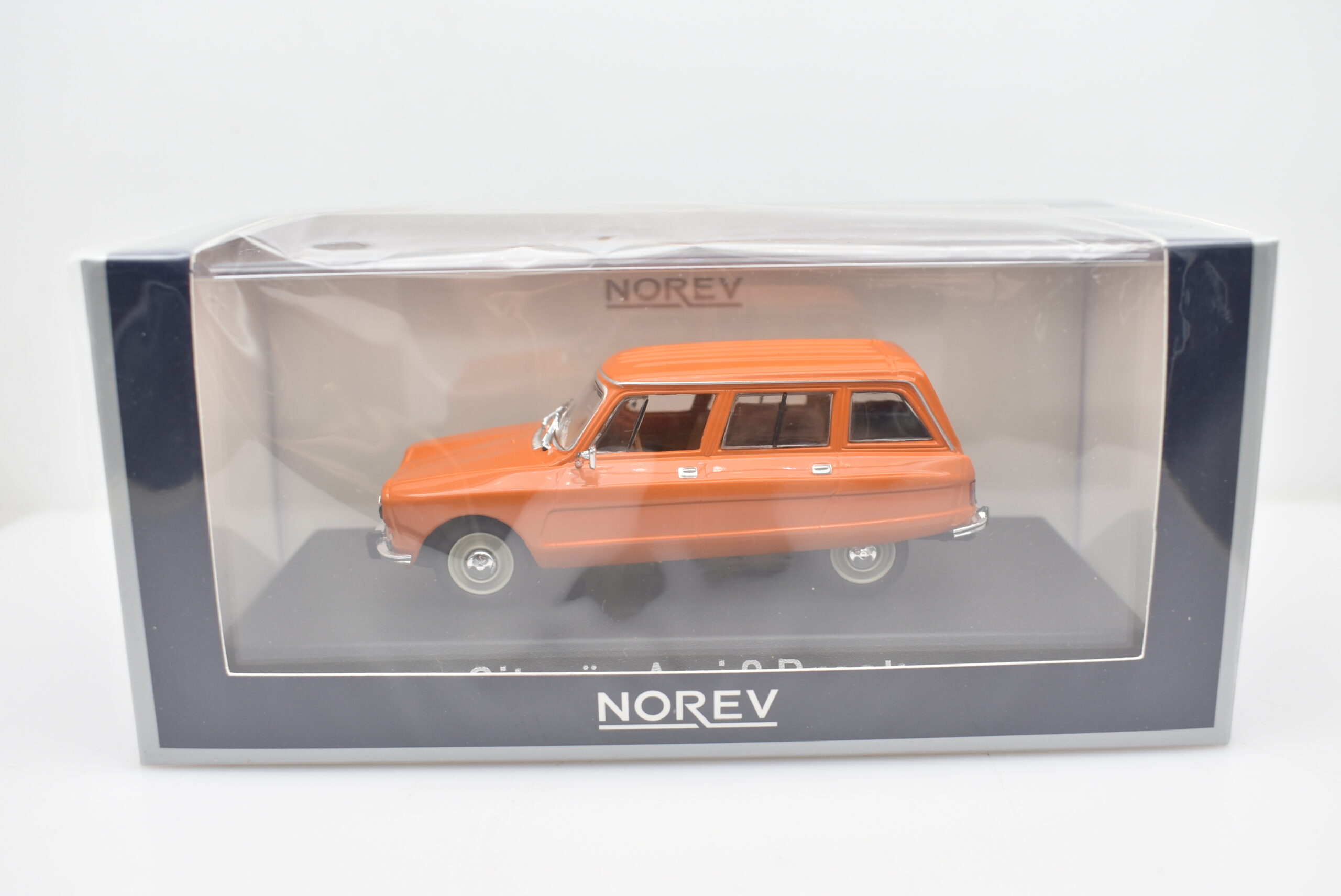 Modellino auto scala 1:43 Citroen Ami 8 Break Norev diecast modellismo da collezione - Arcadia ...