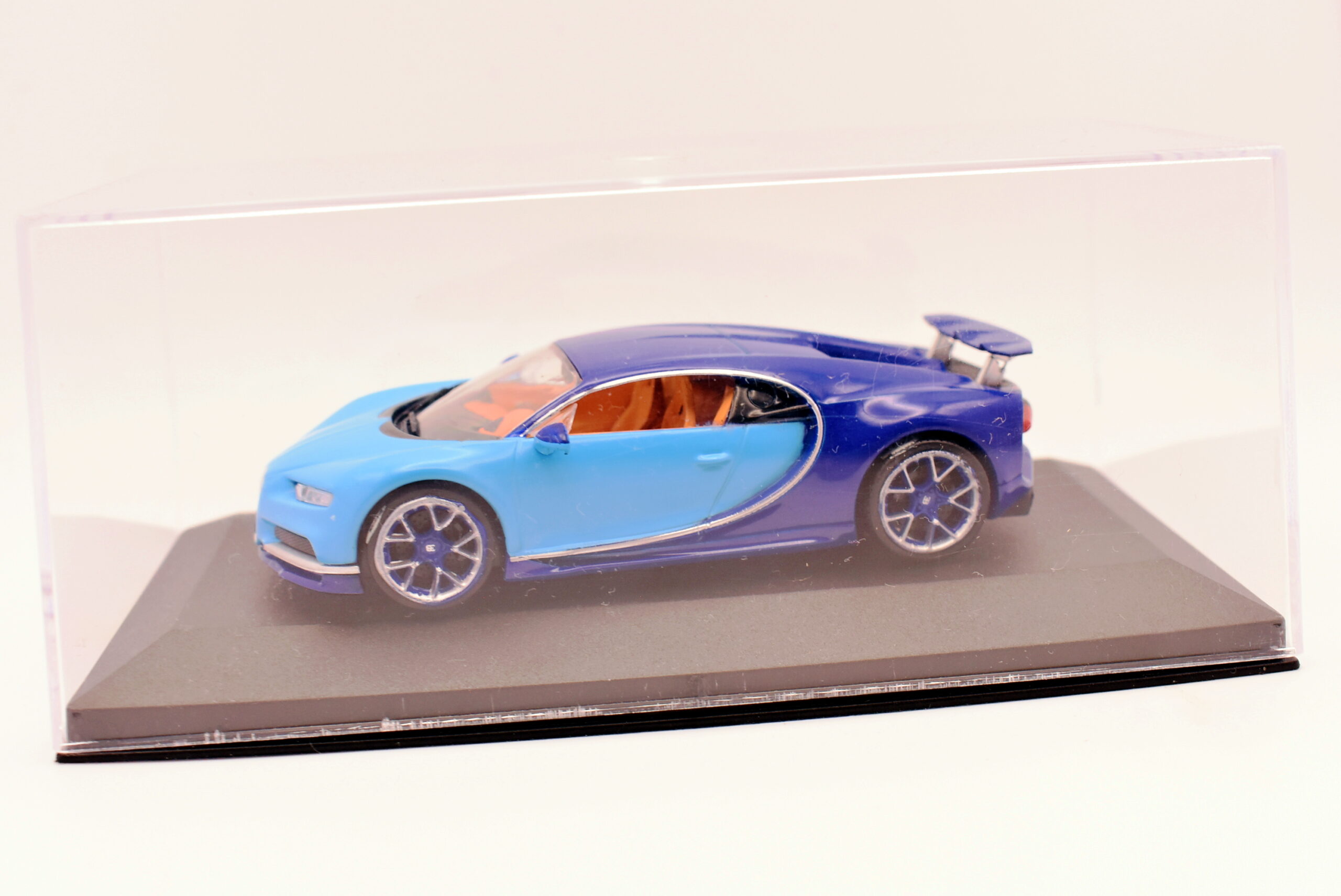 Modellino Auto Scala 1:43 Bugatti Chiron modellismo statico - Arcadia Modellismo