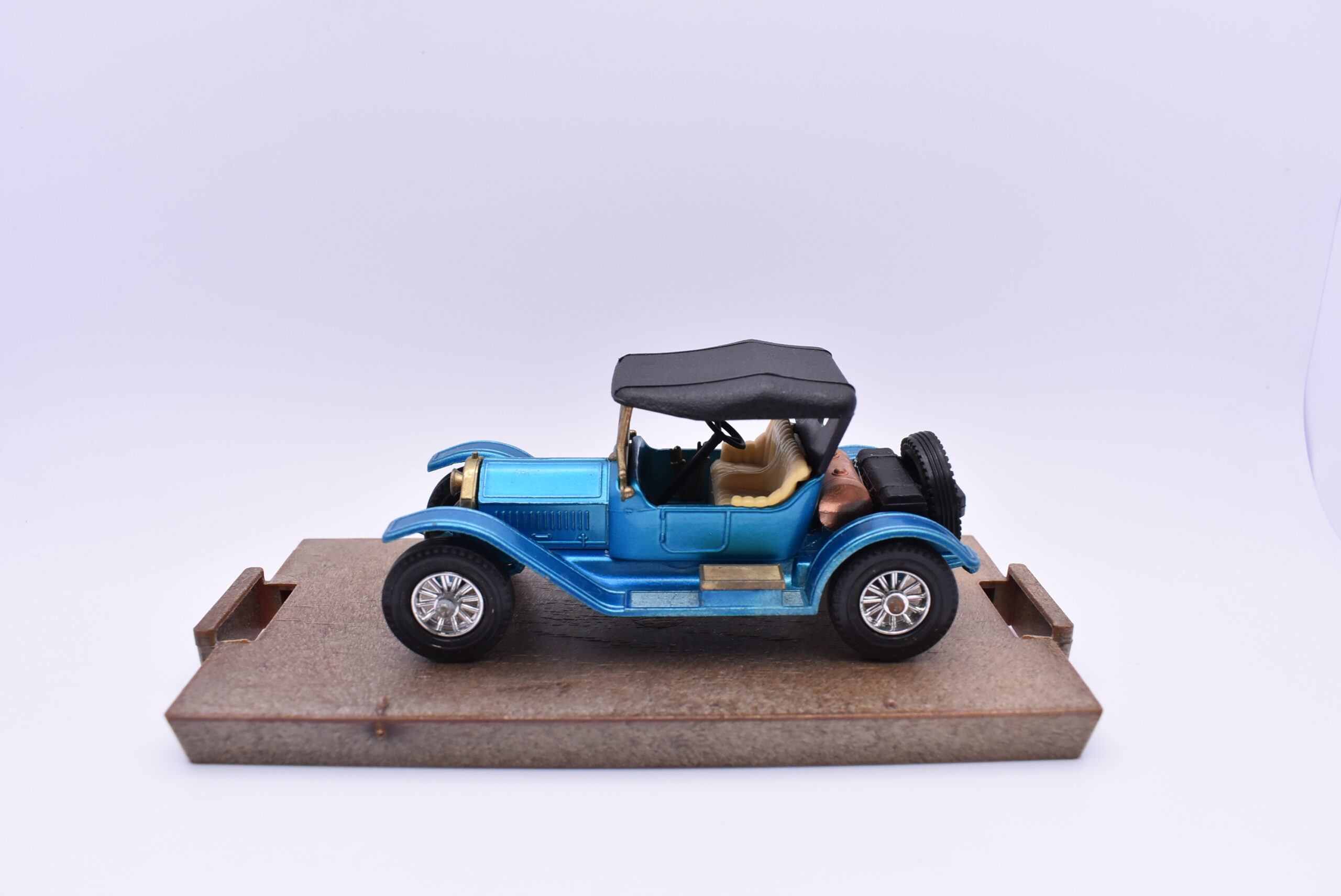 Modellino auto scala 1:43 vintage Matchbox diecast modellismo statico ...