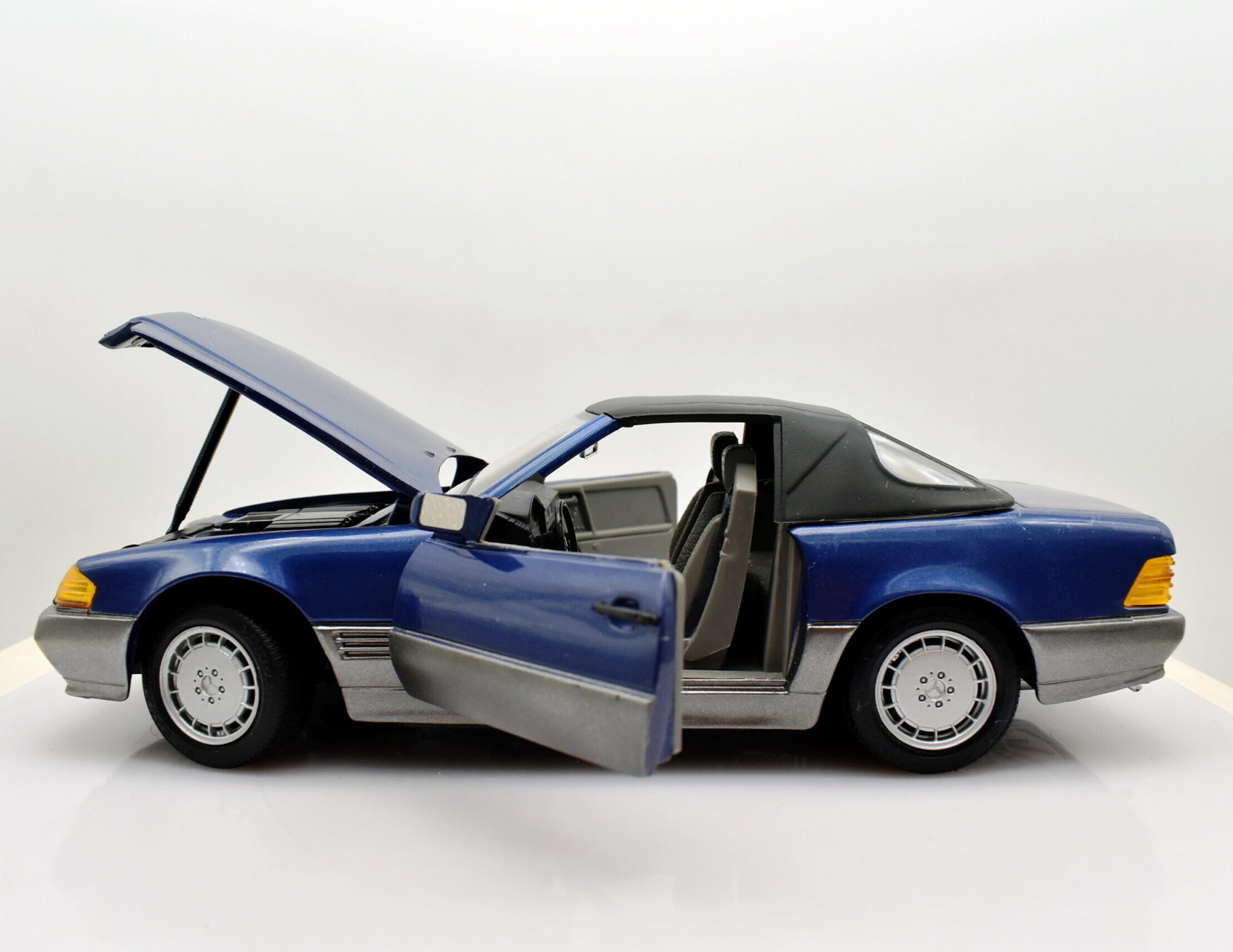 Modellino auto scala 1:18 mercedes benz 500 SL revell modellismo da ...