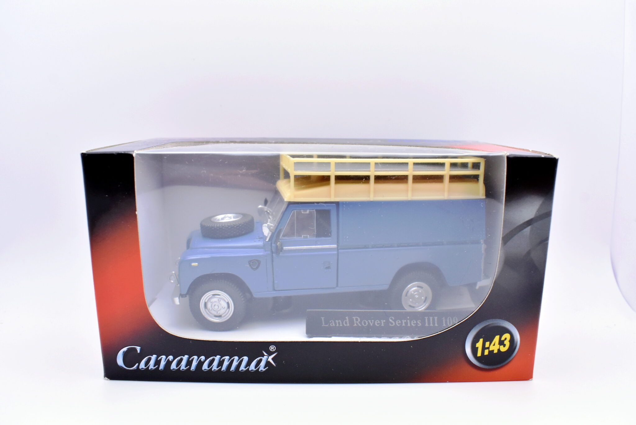 Modellino auto scala 1:43 land rover series III 109 modellismo statico ...