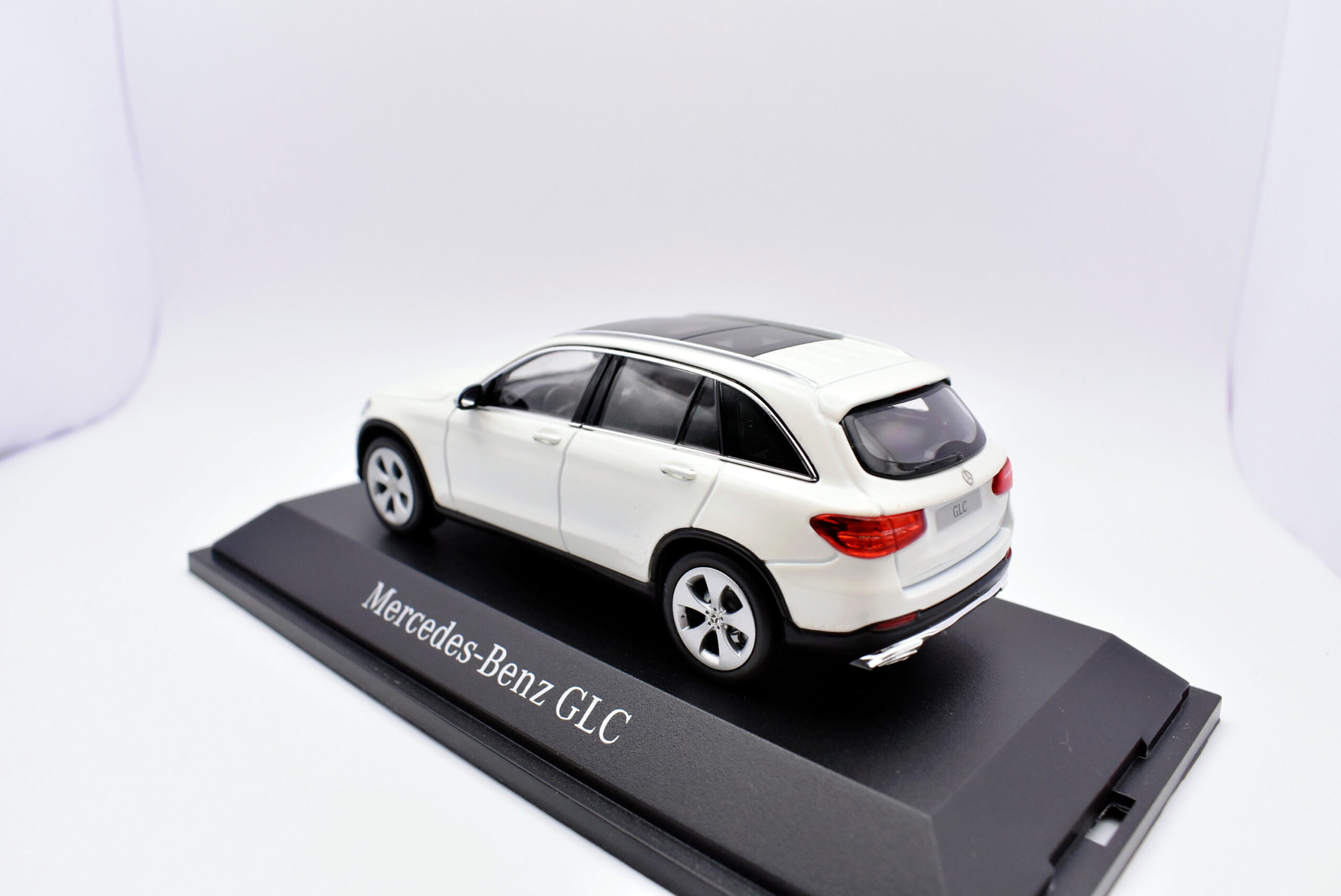 Modellino auto scala 1:43 mercedes benz GLC norev diecast modellismo ...