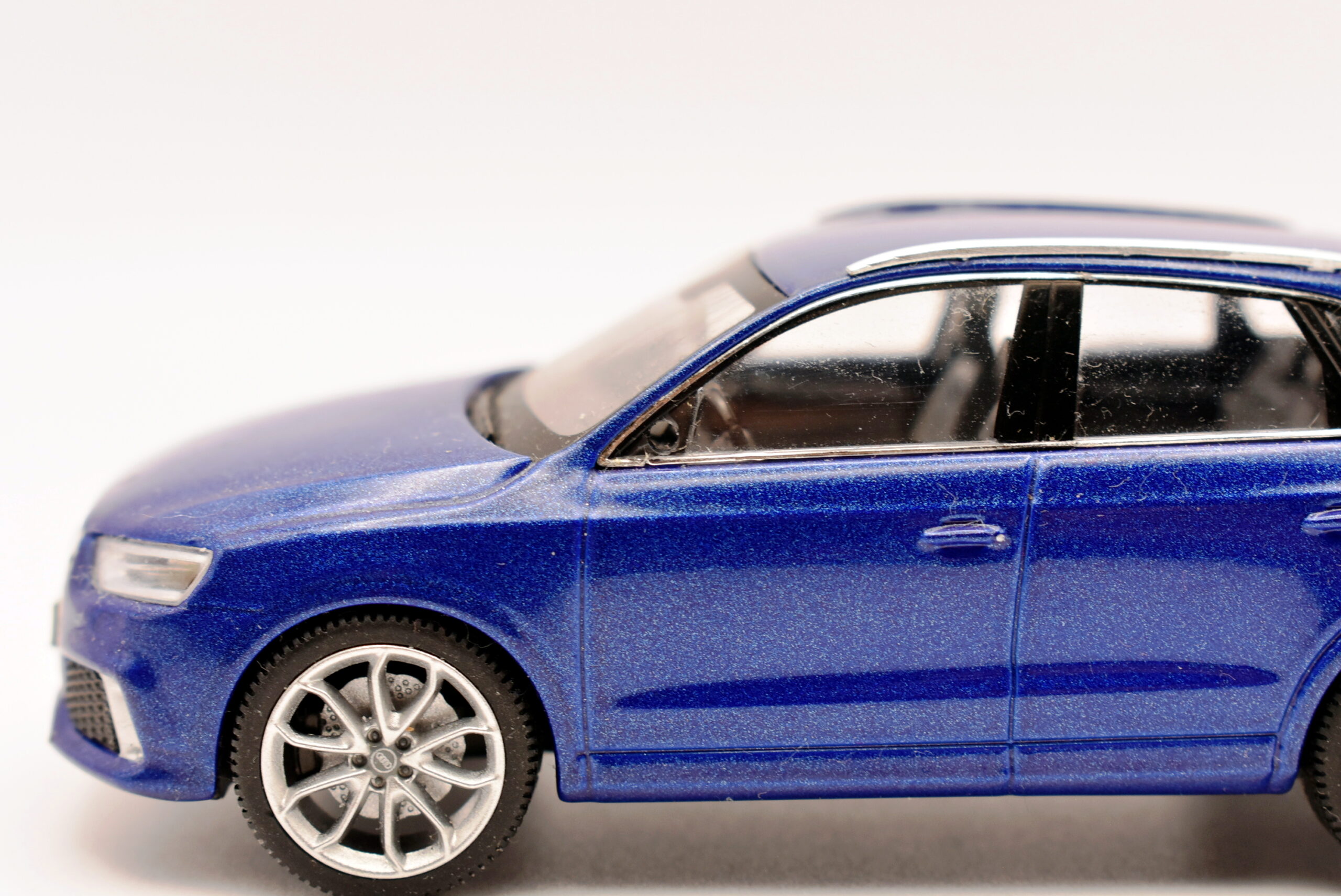 Modellino auto scala 1:43 audi RS Q3 schuco diecast modellismo statico ...