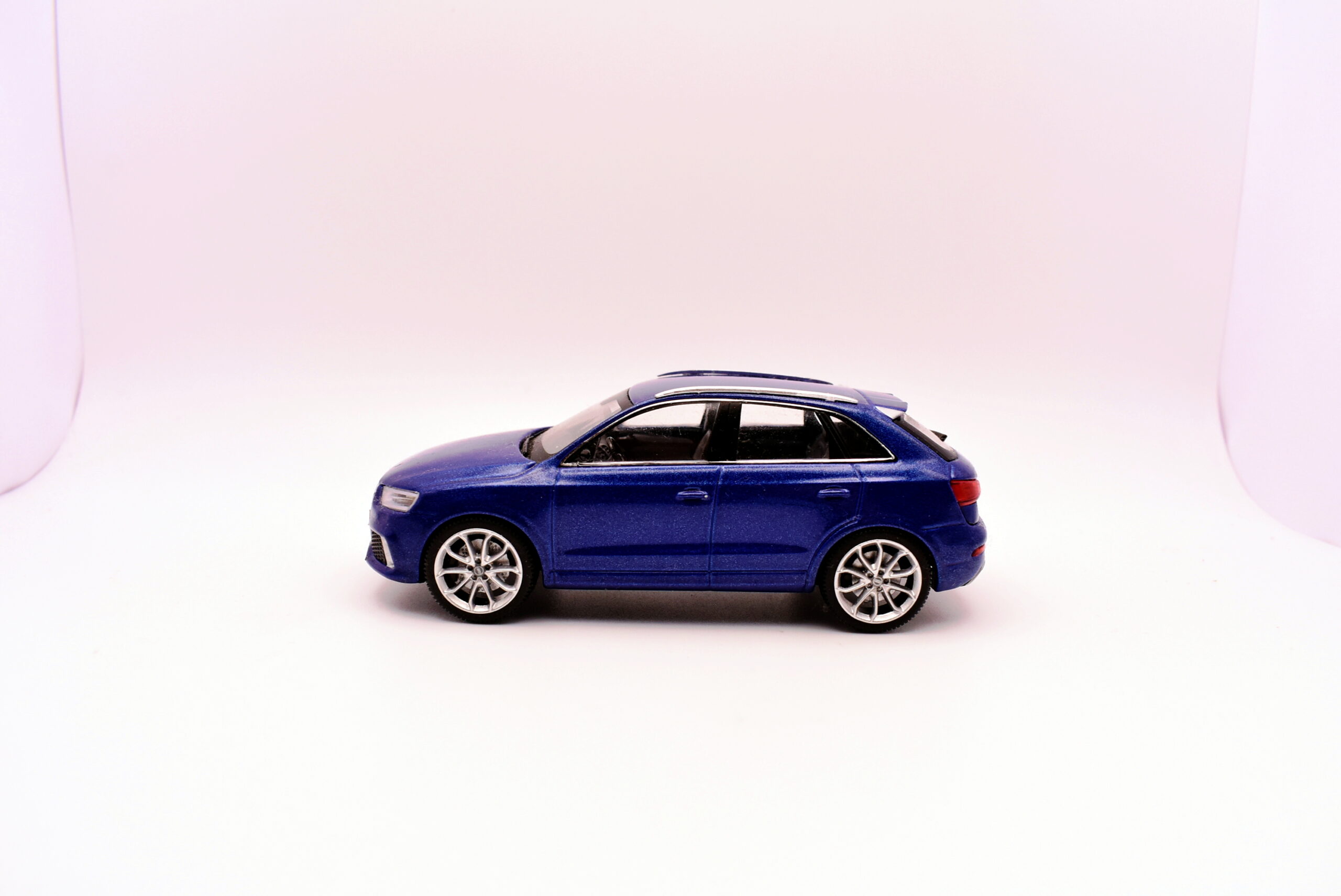 Modellino auto scala 1:43 audi RS Q3 schuco diecast modellismo statico ...